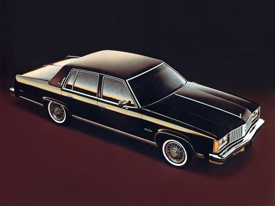 Oldsmobile 98 Regency Sedan 1979 года выпуска. Фото 1. VERcity