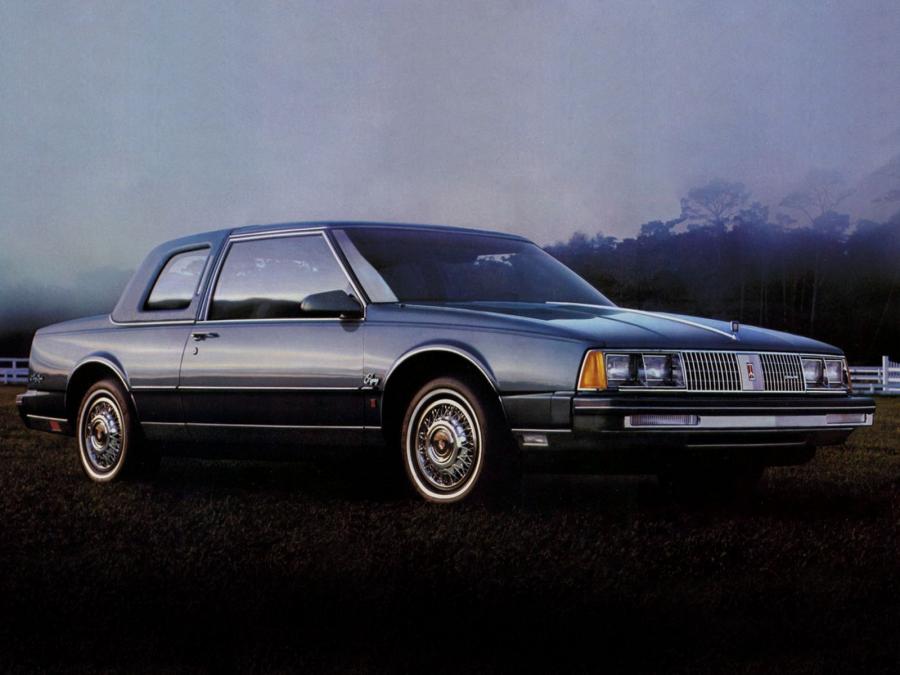 Oldsmobile Ninety-Eight Regency Coupe 1985 года выпуска. Фото 1. VERcity