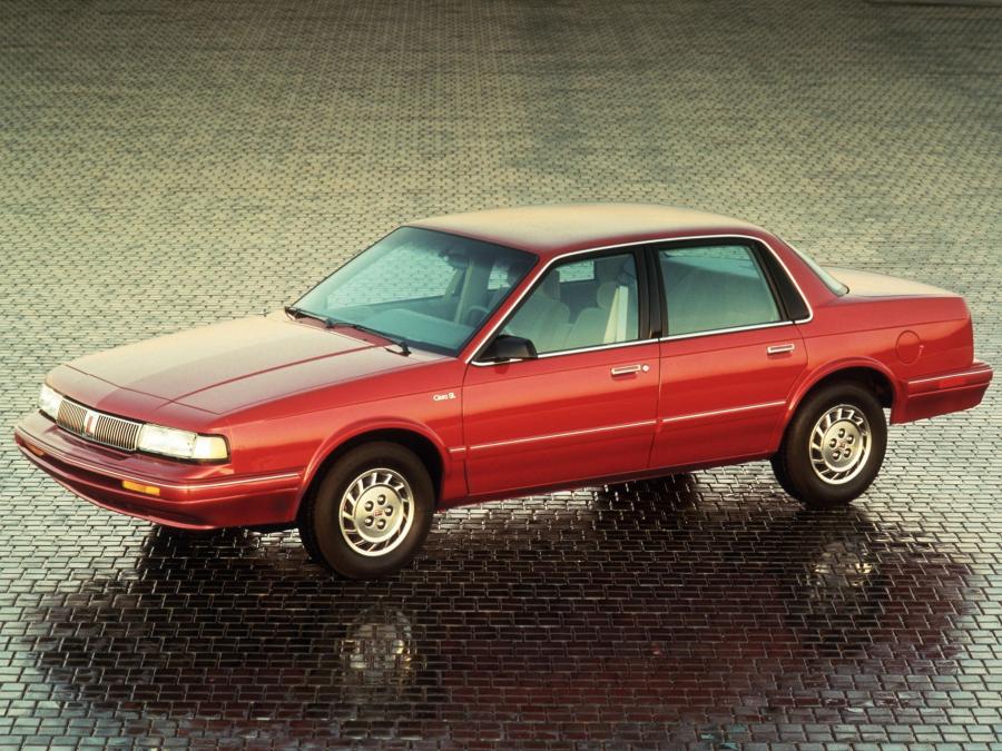 Oldsmobile Cutlass Ciera 1989 года выпуска. Фото 1. VERcity