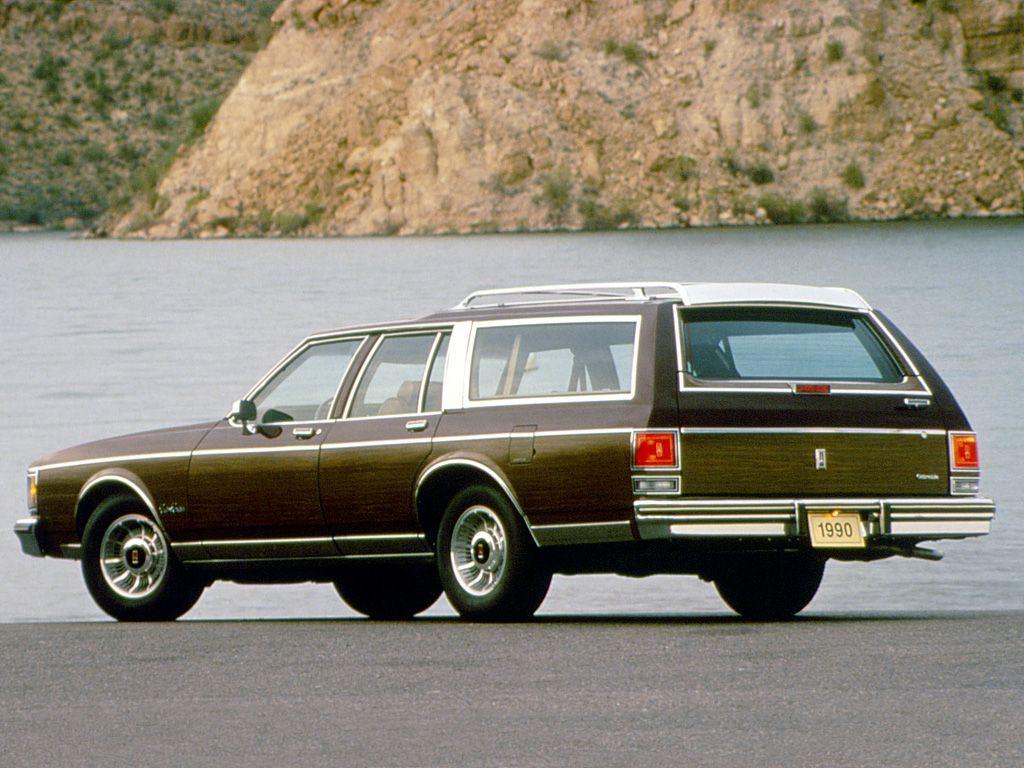 Oldsmobile Custom Cruiser 1990 года выпуска. Фото 2. VERcity