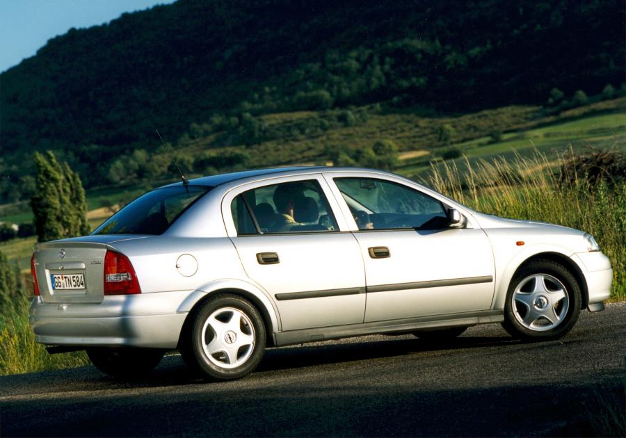Opel Astra Sedan 1998 года выпуска. Фото 14. VERcity