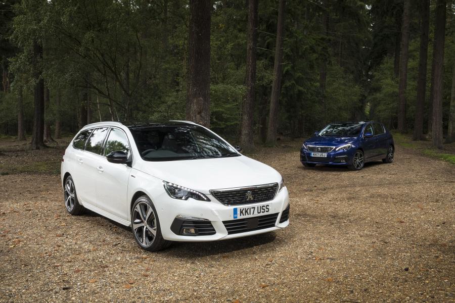 Peugeot 308 SW GT Line 2017 года выпуска для рынка Великобритании и ...
