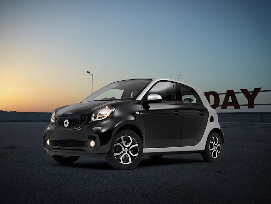 Smart ForFour TS on Dezent Wheels 2015 года выпуска. Фото 1. VERcity