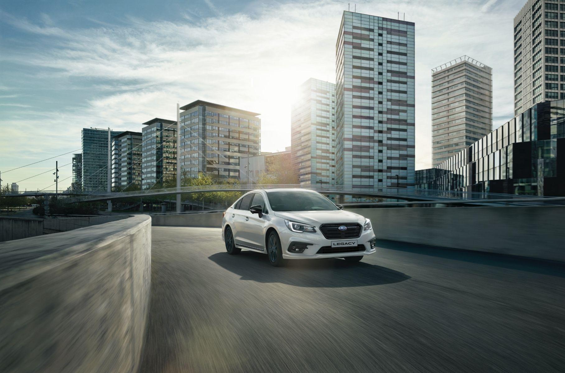 Subaru Legacy Ultimate 2020 года выпуска. Фото 1. VERcity