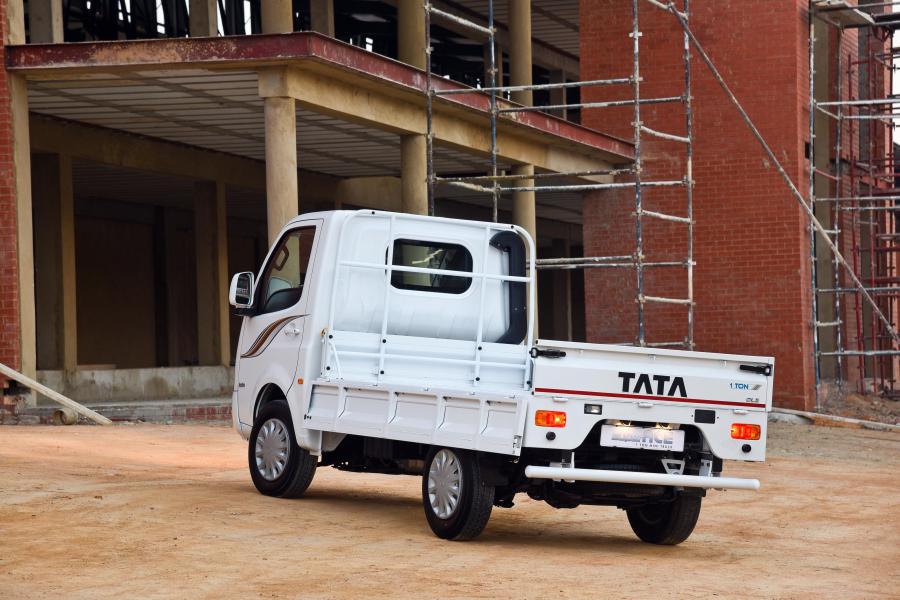 Tata Super Ace EX2 2015 года выпуска для рынка Южной Африки. Фото 2 ...