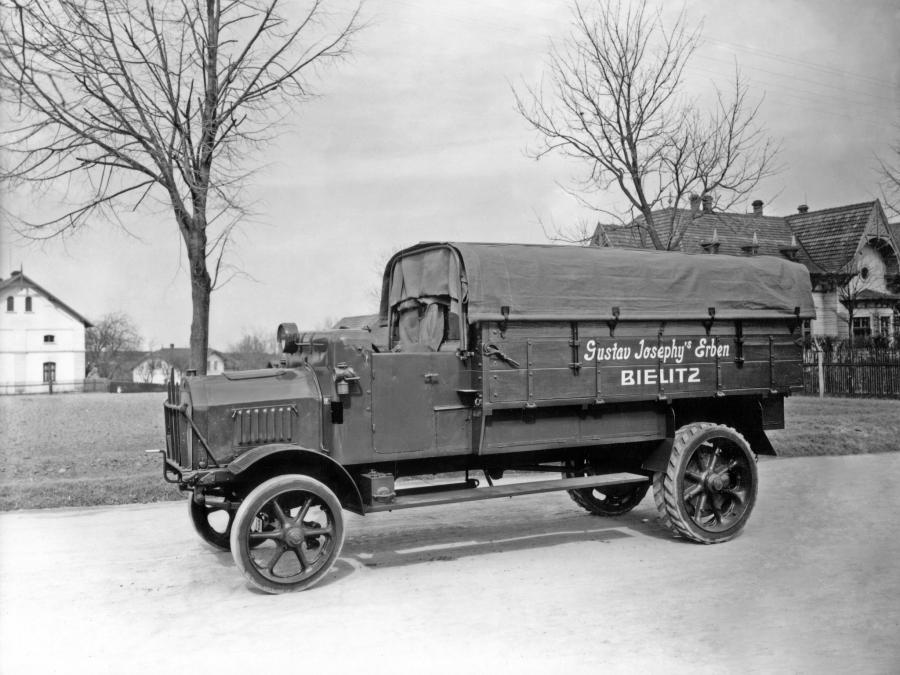 Tatra NW TL4 1916 года выпуска. Фото 1. VERcity