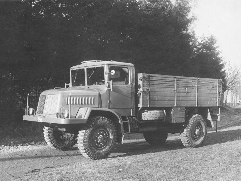 Tatra T128 1951 года выпуска. Фото 1. VERcity