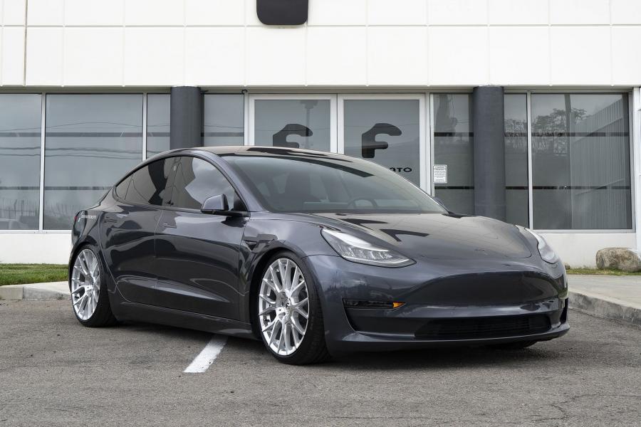 Tesla Model 3 on Forgiato Wheels (FLOW 001) 2019 года выпуска. Фото 7 ...