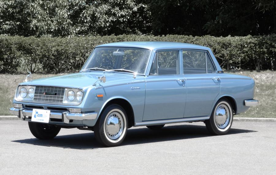 Toyota Corona Sedan в кузове RT40 1964 года выпуска. Фото 1. VERcity