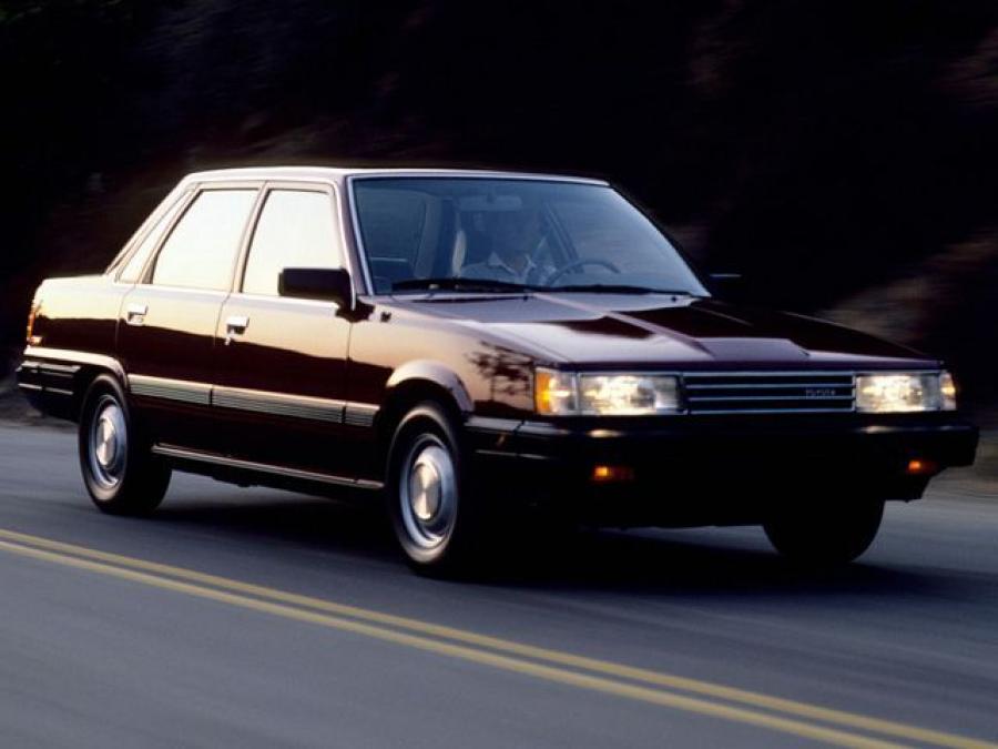 Toyota Camry SE 1984 года выпуска для рынка США. Фото 1. VERcity