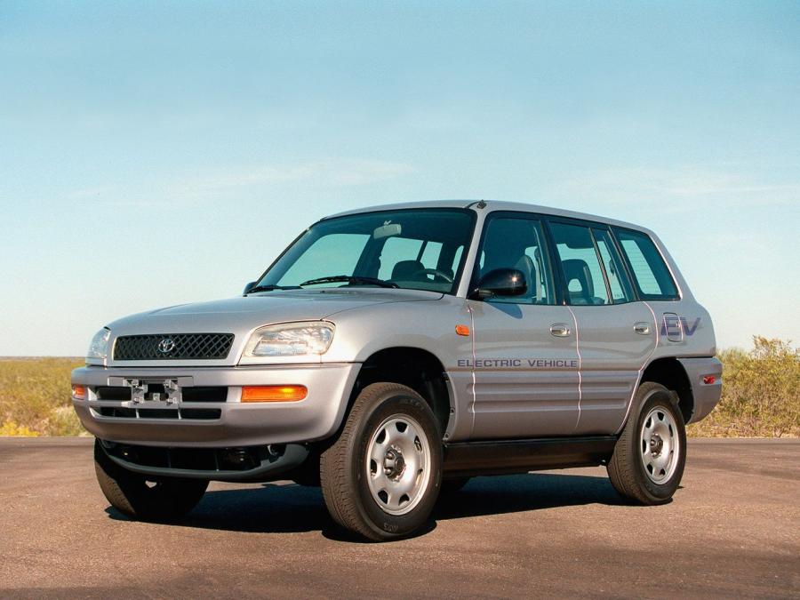 Toyota RAV4 EV 5-Door 1997 года выпуска для рынка США. Фото 1. VERcity