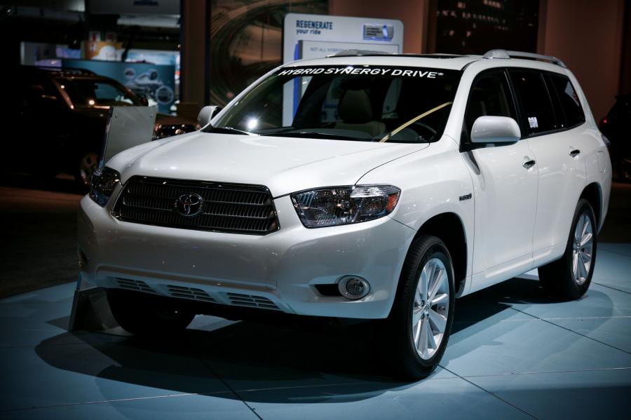 Toyota Highlander Hybrid 2008 года выпуска. Фото 1. VERcity