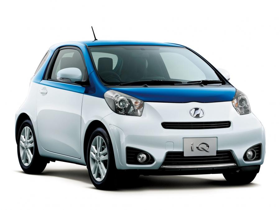 Toyota iQ Leather Package Gran Blue 2014 года выпуска. Фото 1. VERcity