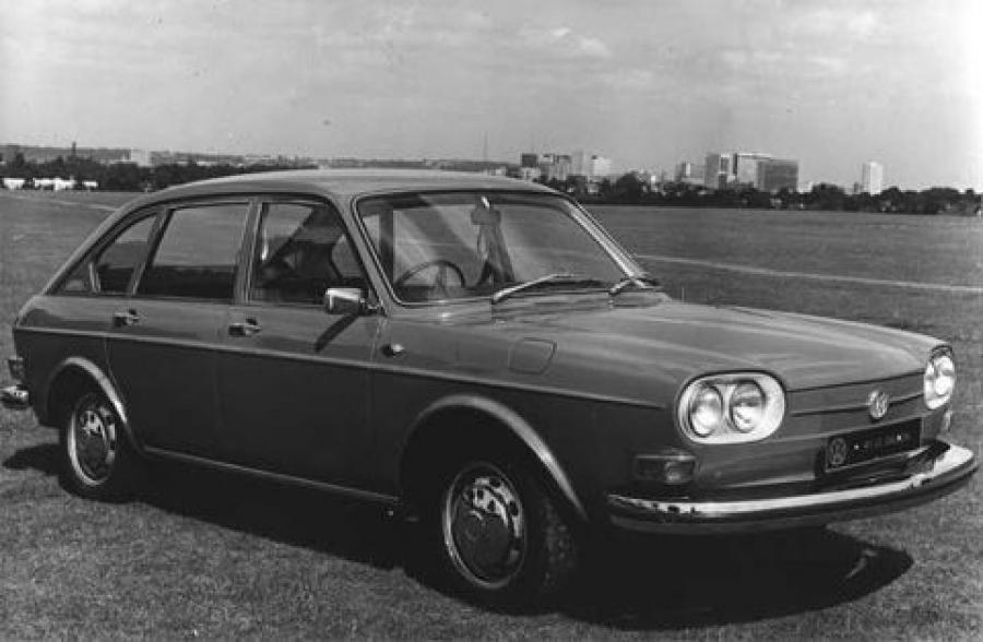 Volkswagen 411 1968 года выпуска. Фото 1. VERcity