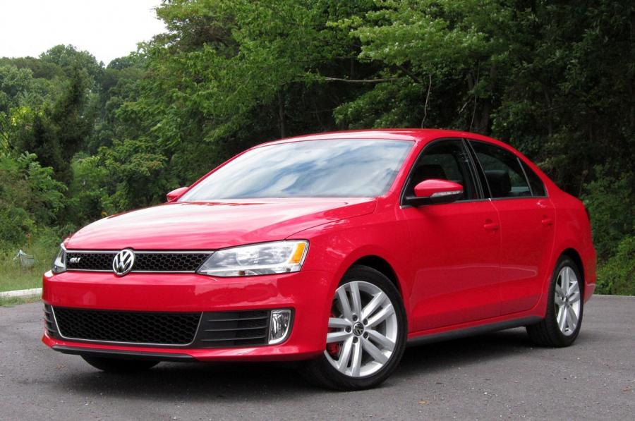 Volkswagen Jetta GLI 2012 года выпуска. Фото 1. VERcity