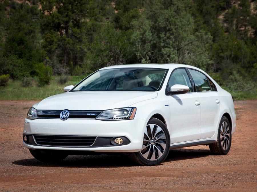 Volkswagen Jetta Hybrid 2012 года выпуска для рынка США. Фото 1. VERcity