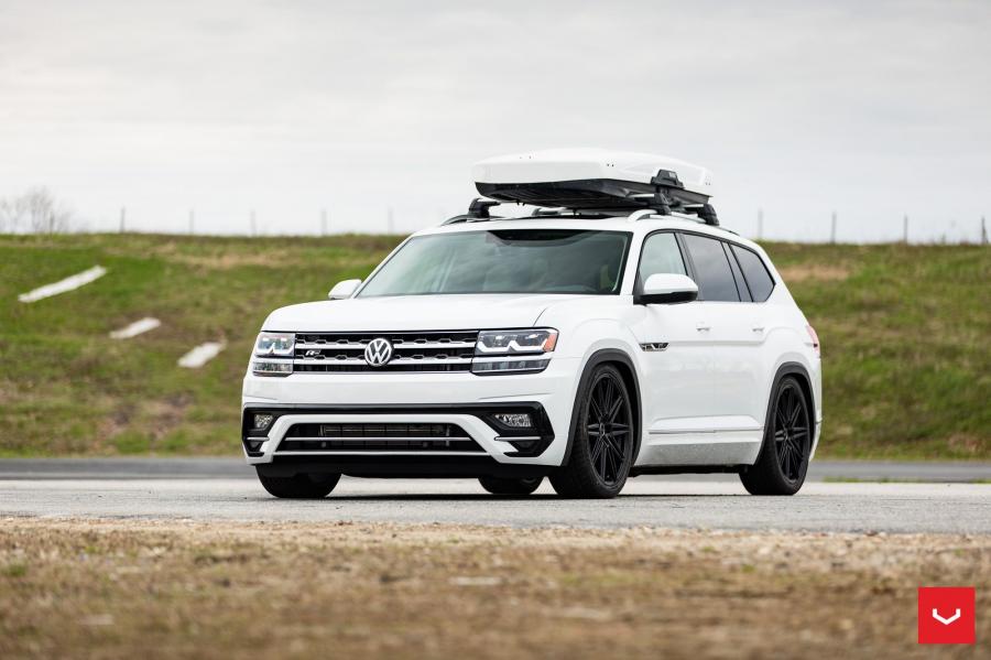 Volkswagen Atlas R-Line on Vossen Wheels (CV10) 2019 года выпуска. Фото ...
