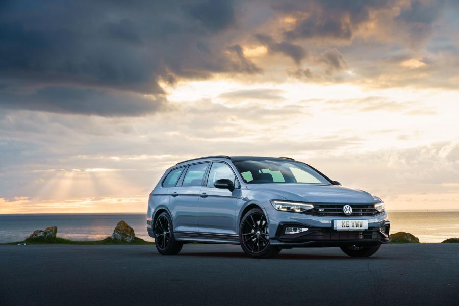 Volkswagen Passat Estate R-Line Edition в кузове B8 2019 года выпуска ...