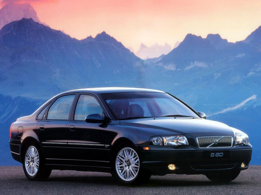 Volvo S80 Executive 2002 года выпуска. Фото 1. VERcity