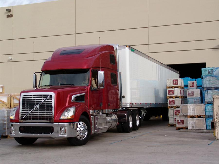 Volvo VT880 2005 года выпуска. Фото 1. VERcity