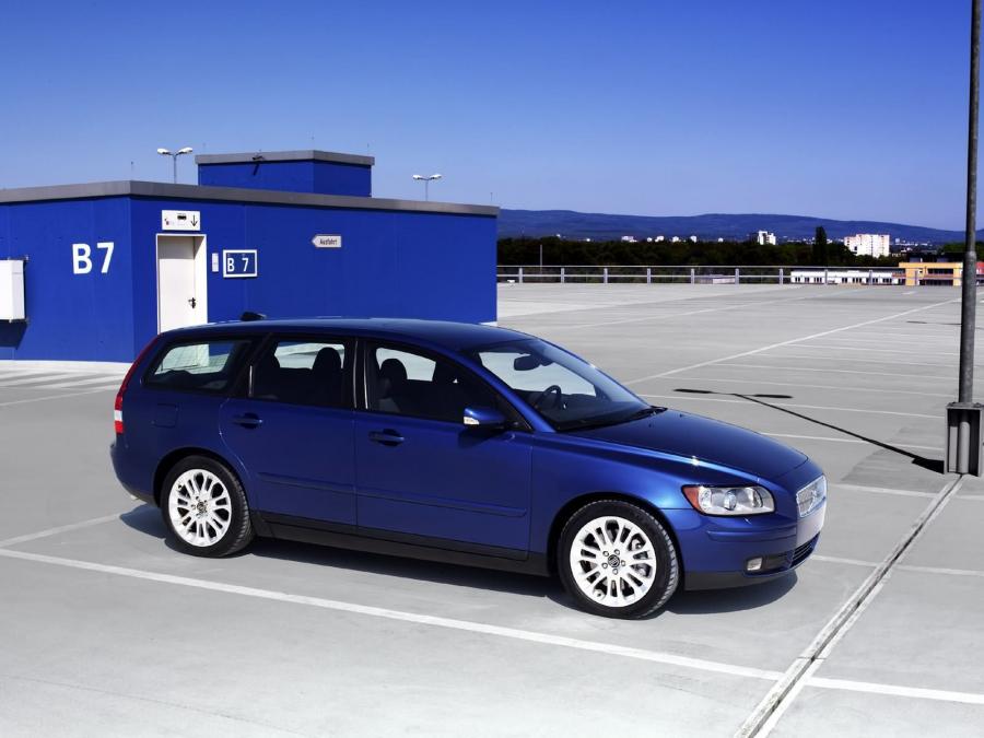 Volvo V50 D5 2006 года выпуска. Фото 1. VERcity