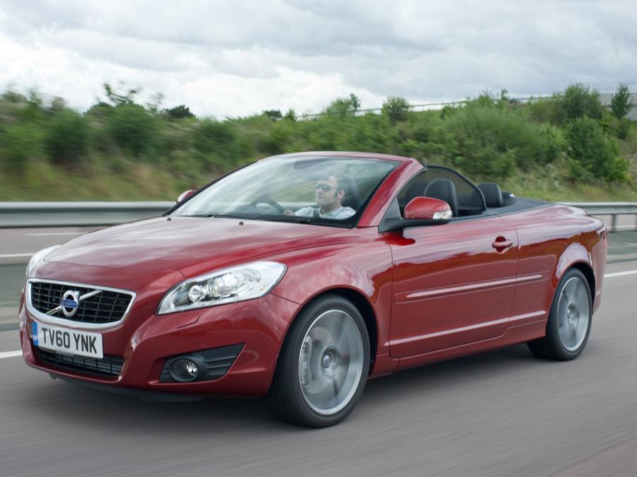 Volvo C70 D3 2010 года выпуска для рынка Великобритании и Ирландии ...