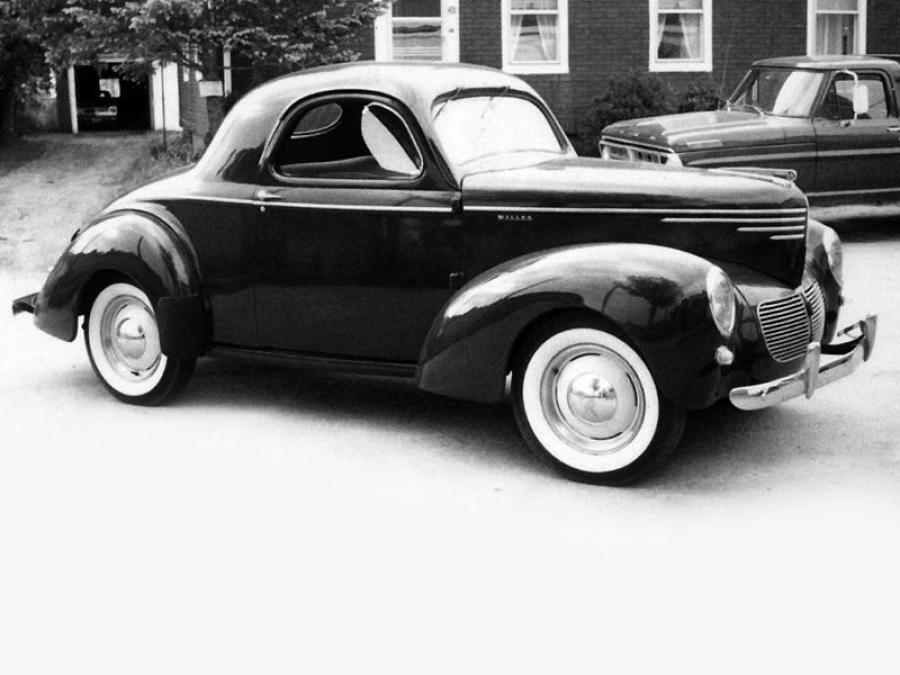 Willys Deluxe Coupe в кузове 440 1940 года выпуска. Фото 1. VERcity