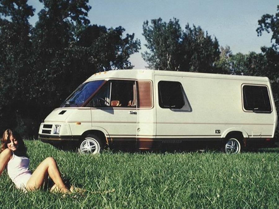 Winnebago LeSharo 1983 года выпуска. Фото 1. VERcity