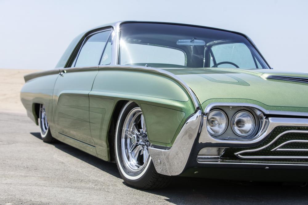 Продаётся FORD Thunderbird Kustom "D-BIRD" производства 1963 года