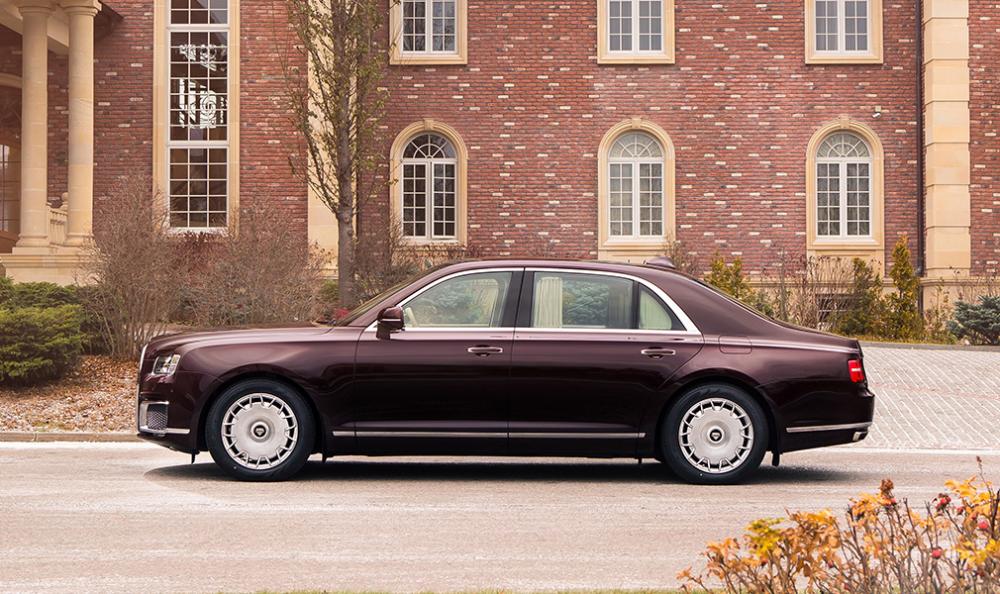 Автомобили Aurus оказались дороже, чем Bentley и Maybach